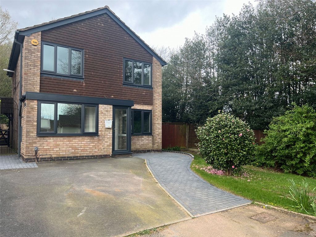 3 Bed Detached House For Sale In Sandstone Avenue Rubery Rednal