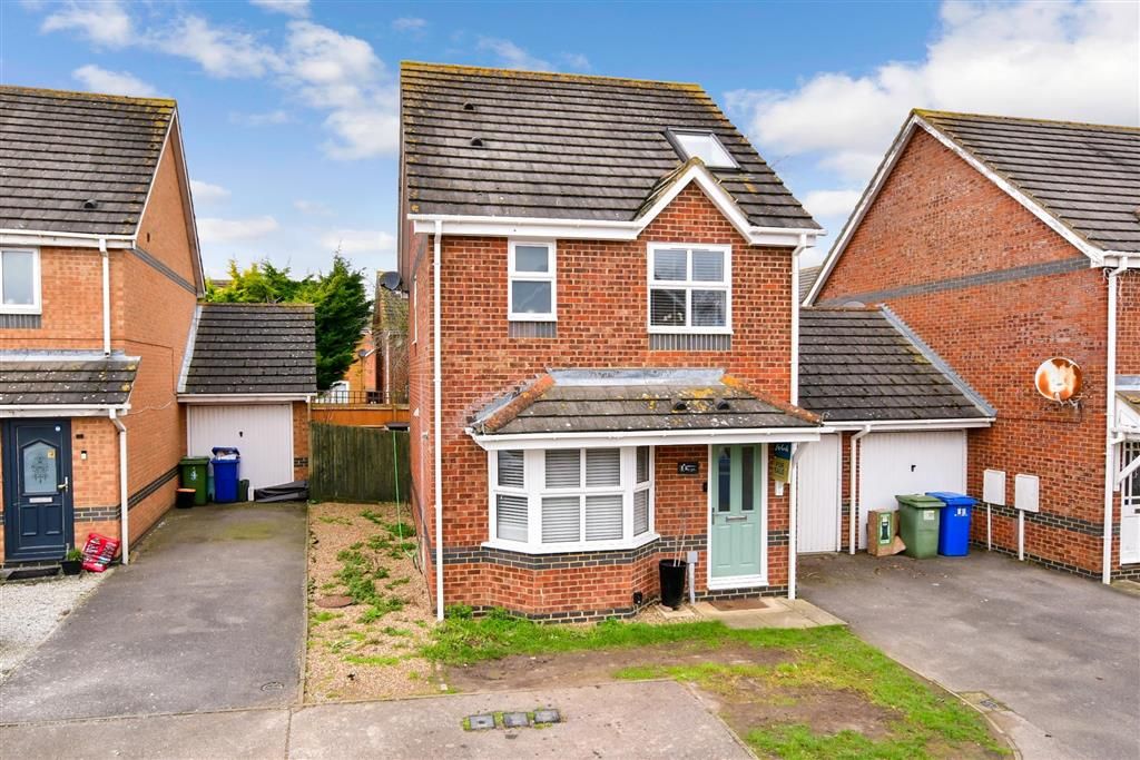 4 Bed Link Detached House For Sale In Meteor Close Milton Regis