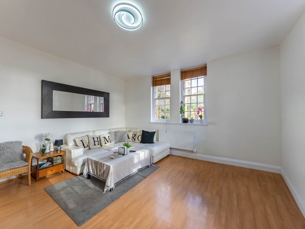 2 bed flat for sale in Osterley Views, Southall UB2, £425,000 - Zoopla