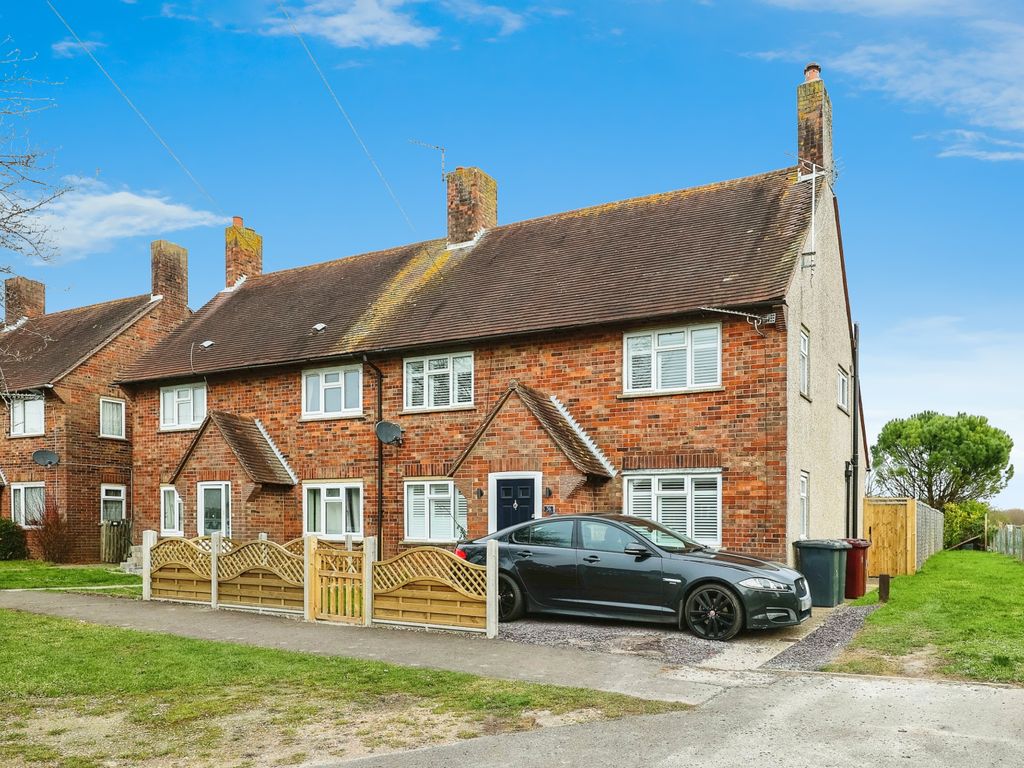 3 Bed Semi Detached House For Sale In Mill Road Emsworth West Sussex