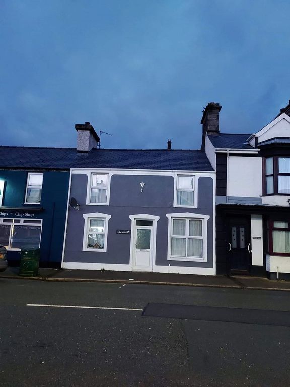 3 bed terraced house for sale in High Street, Penrhyndeudraeth, Gwynedd ...