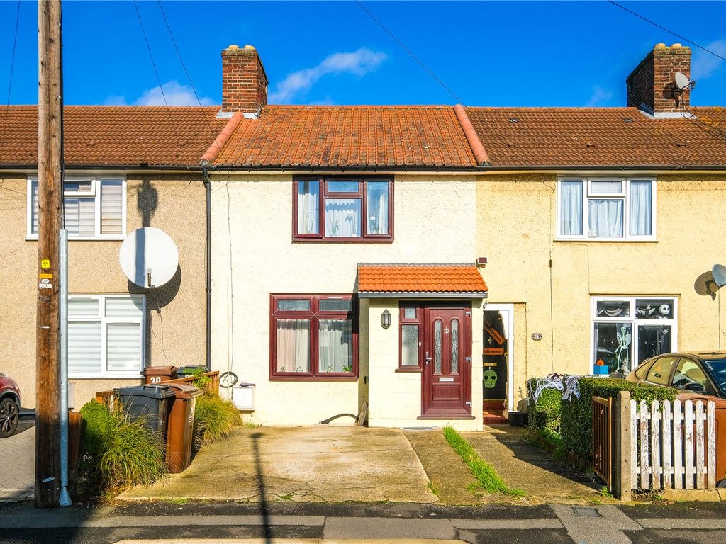 3 Bed Terraced House For Sale In Westfield Road Dagenham Essex Rm9 £