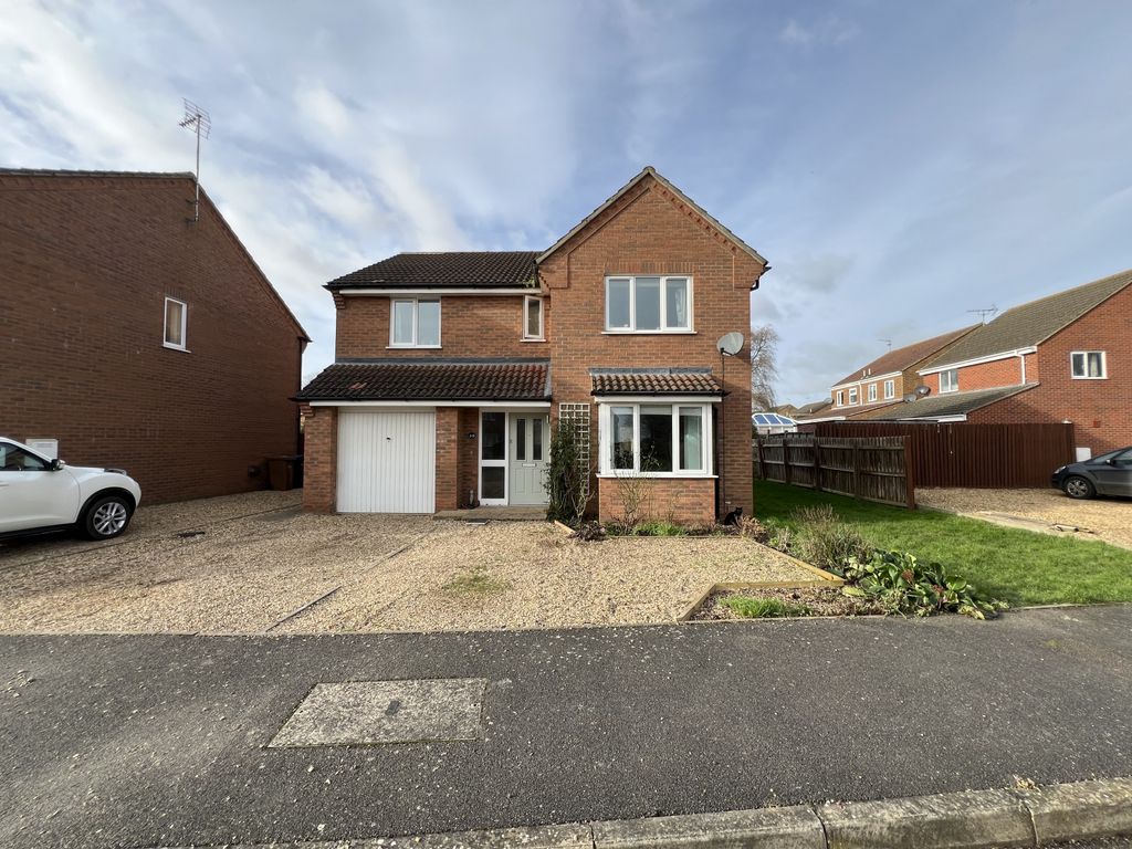 4 bed detached house for sale in Red Barn, Turves PE7, £290,000 - Zoopla