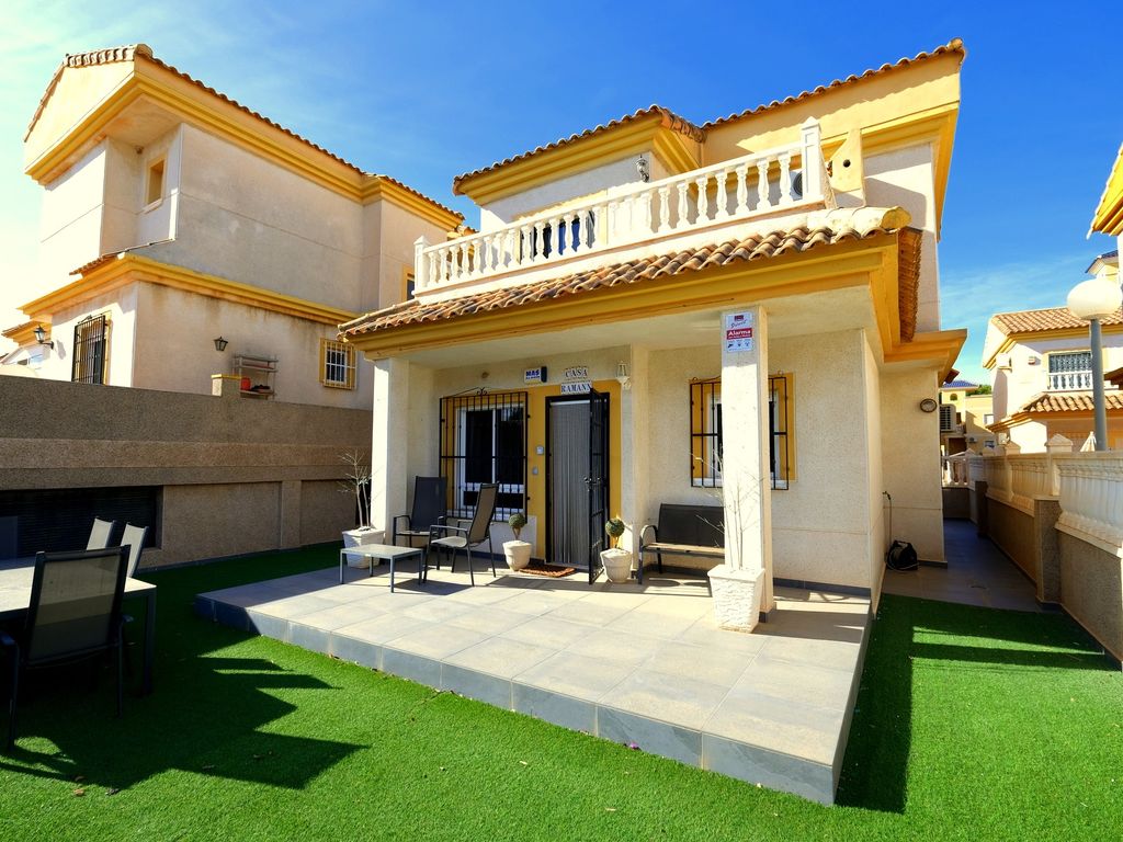 3 bed villa for sale in 03189 Villamartín, Alicante, Spain, £174,494 ...