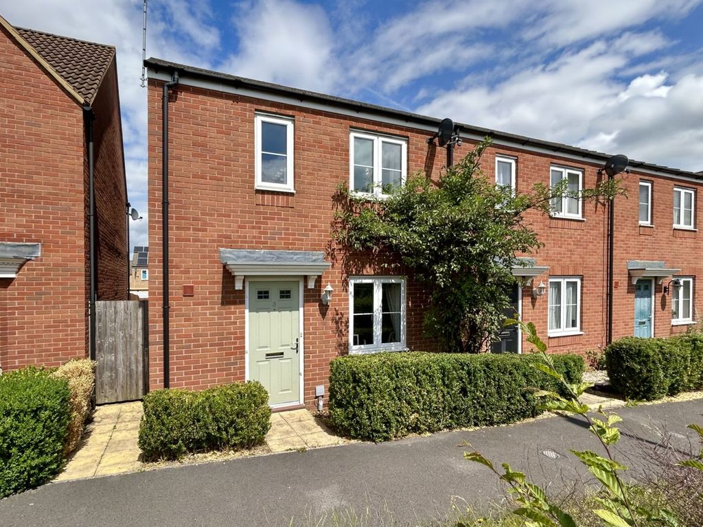 3 Bed End Terrace House For Sale In Sanders Close Kingsdown Gate