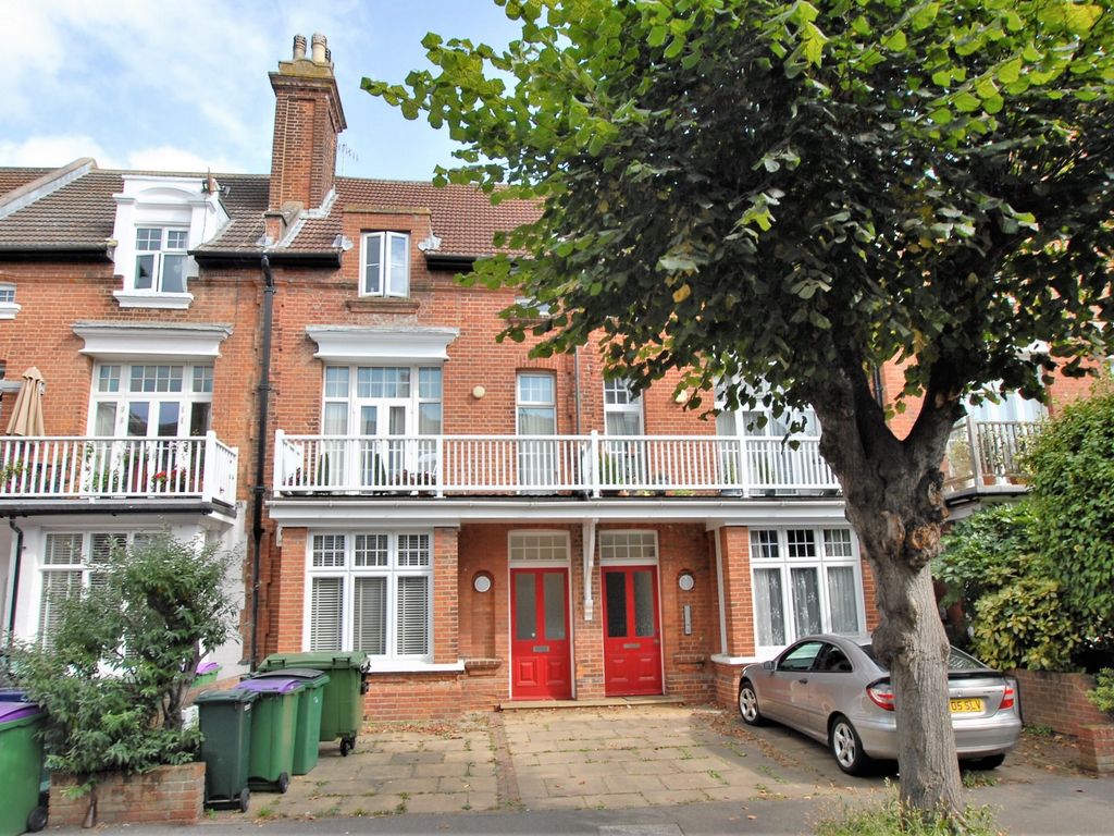 2 bed flat for sale in Douglas Avenue, Hythe CT21 - Zoopla
