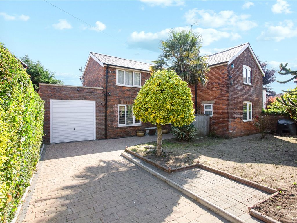 3 bed semi-detached house for sale in West Street, Lilley, Luton ...