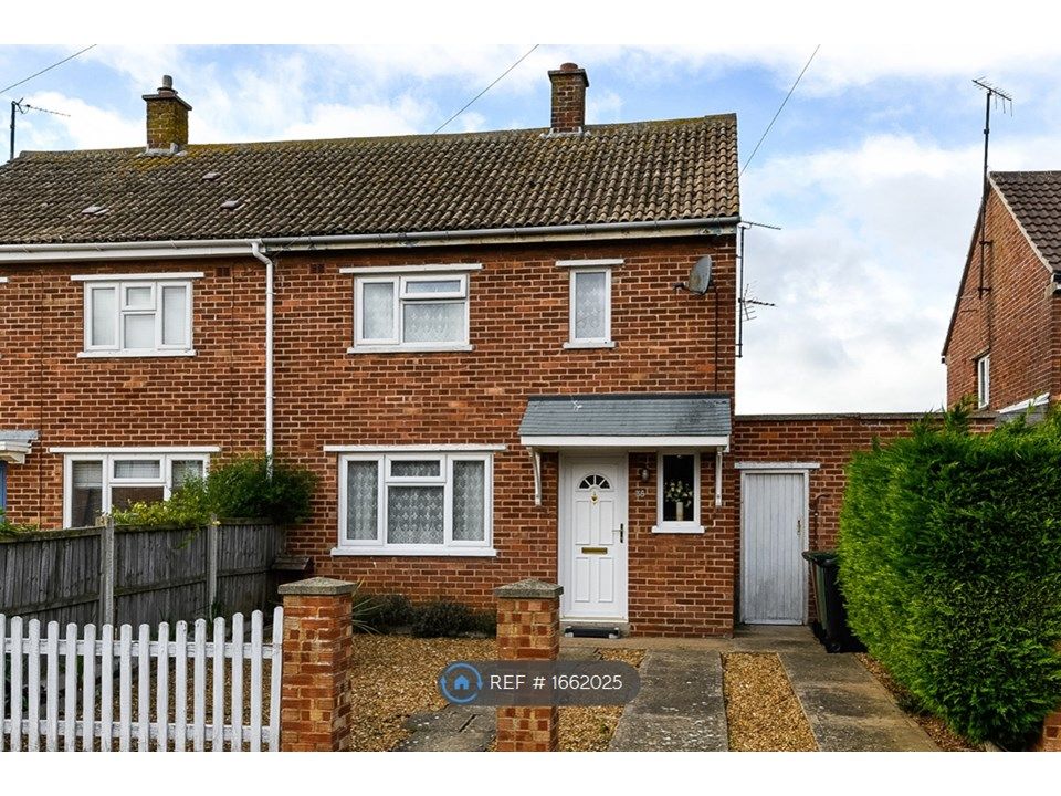 2 bed semi-detached house to rent in Waveney Road, Hunstanton PE36 - Zoopla