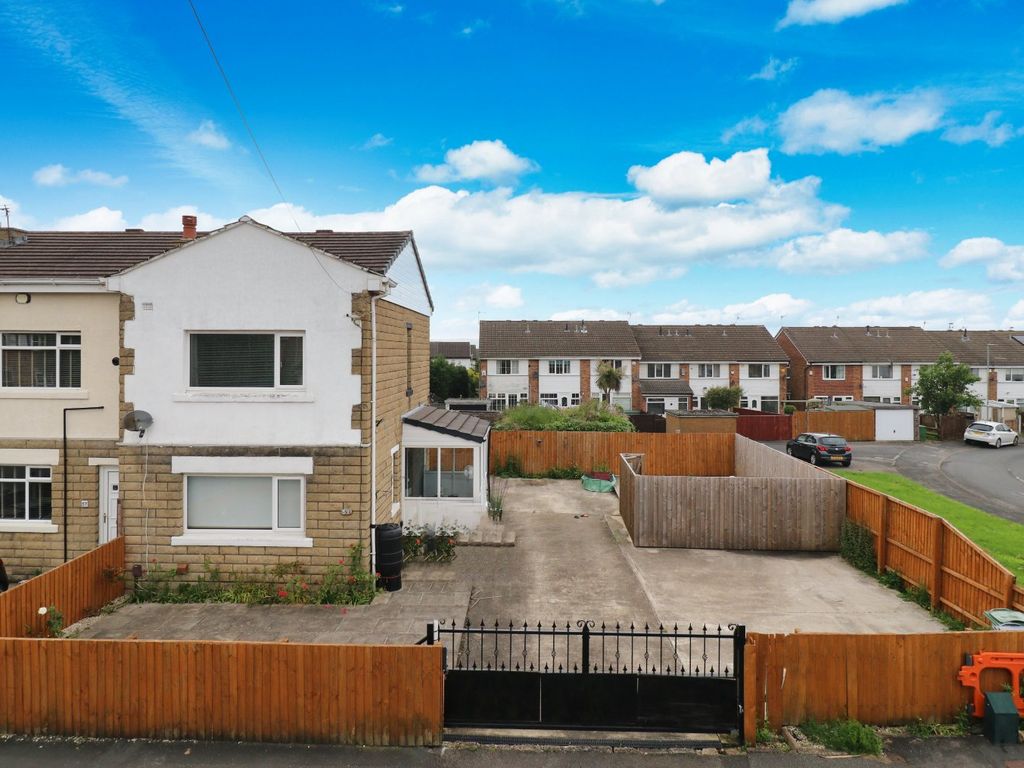 Land For Sale In Newlands Farsley Pudsey West Yorkshire Ls28 £