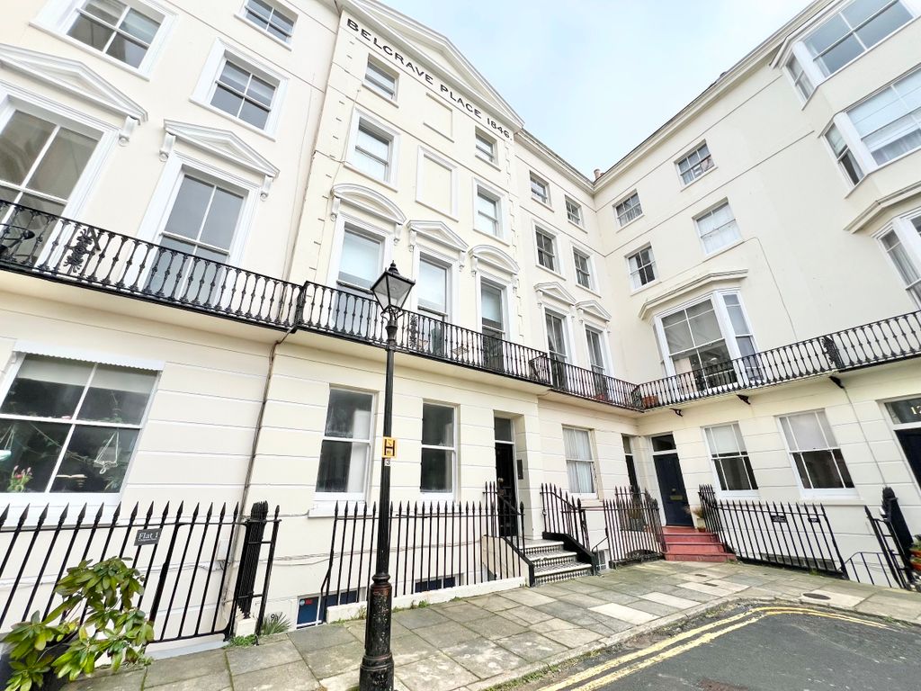 Studio to rent in Belgrave Place, Brighton BN2, £950 pcm - Zoopla
