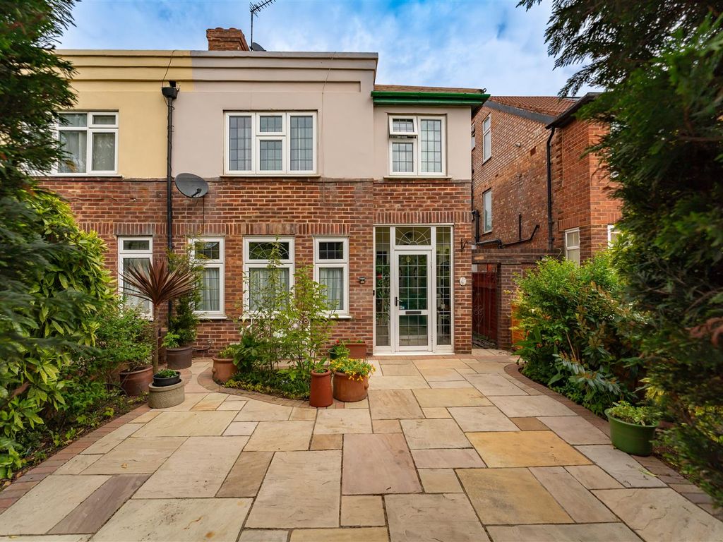 3 Bed Semi Detached House For Sale In Runnymede Gardens Western Avenue