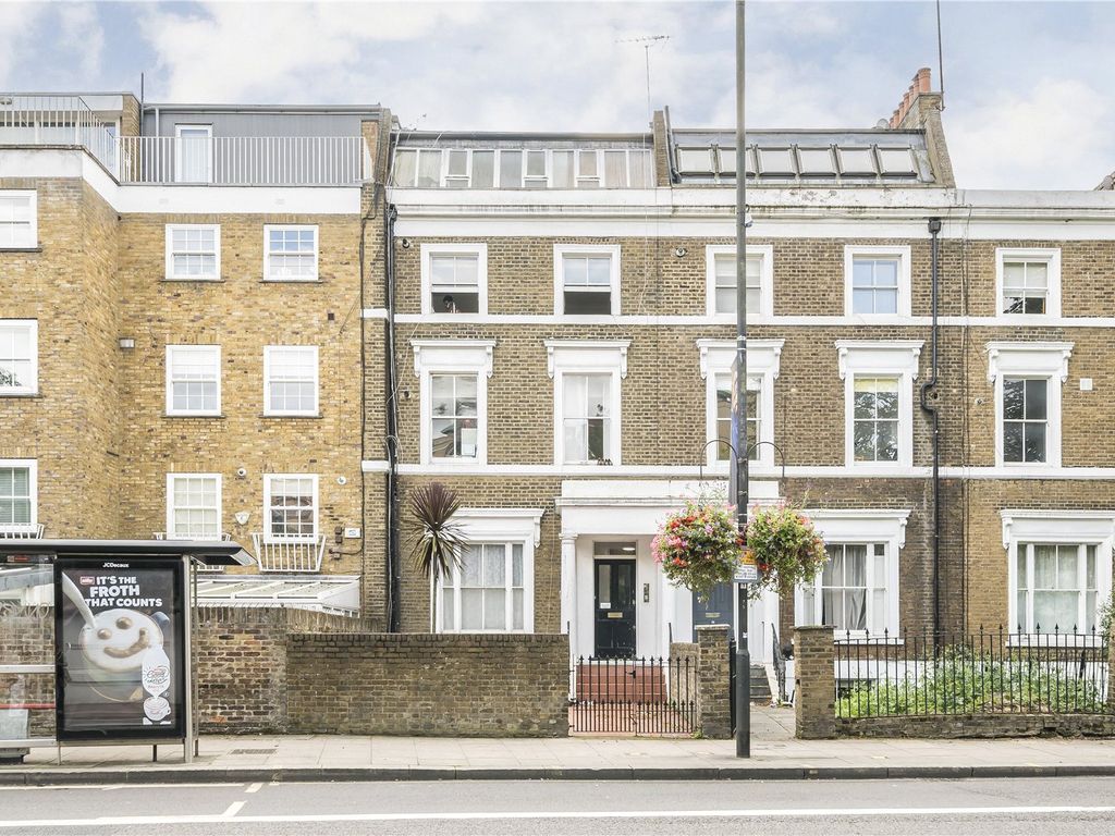 2 bed flat for sale in Fulham Road, London SW6, £550,000 - Zoopla