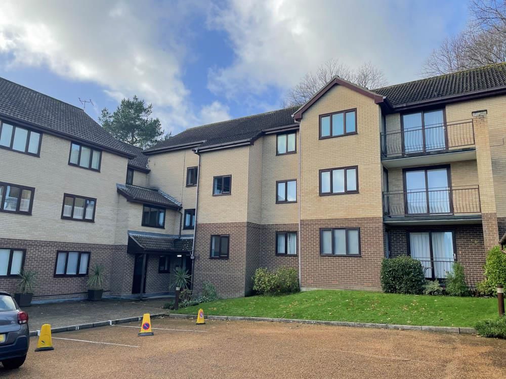 2 bed flat for sale in Chine Avenue, Shanklin PO37, £279,950 - Zoopla