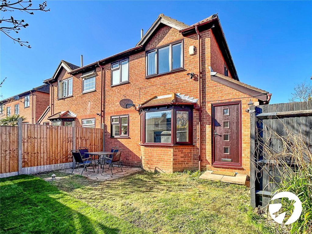 1 Bed Detached House For Sale In Blackmans Close Dartford Kent Da1