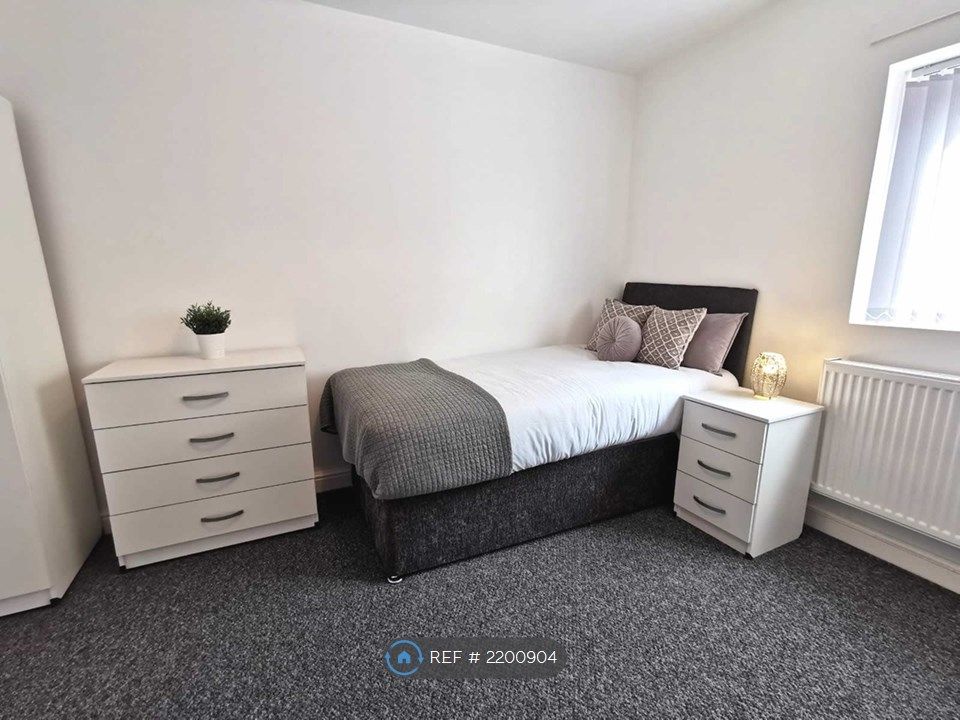 Room to rent in Rodney Close, Birmingham B16, £100 pcm - Zoopla