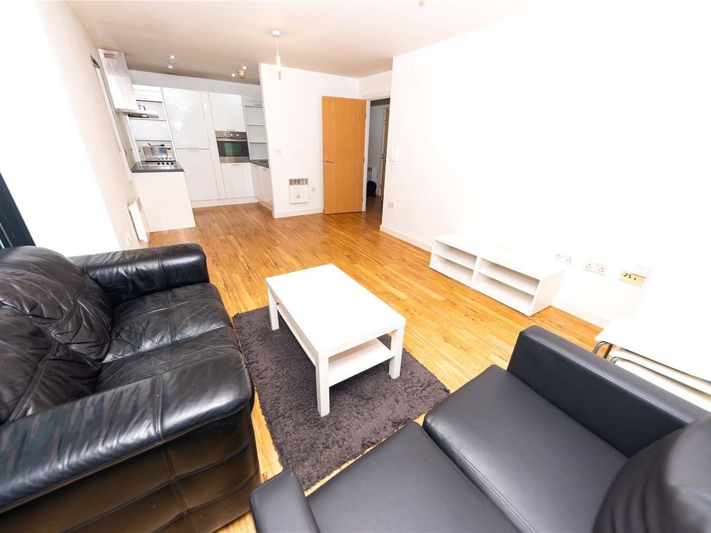 2 bed flat to rent in The Gallery, 14 Plaza Boulevard, Liverpool L8, £ ...