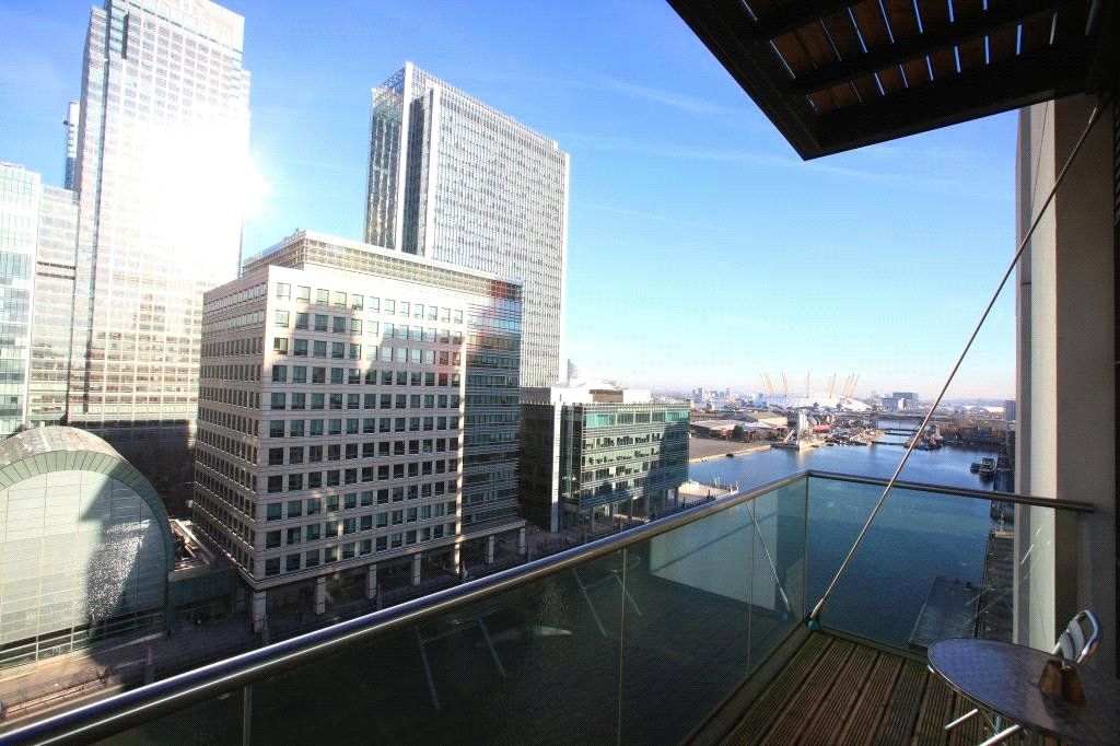 1 bed flat to rent in Discovery Dock West, South Quay Square, Canary ...