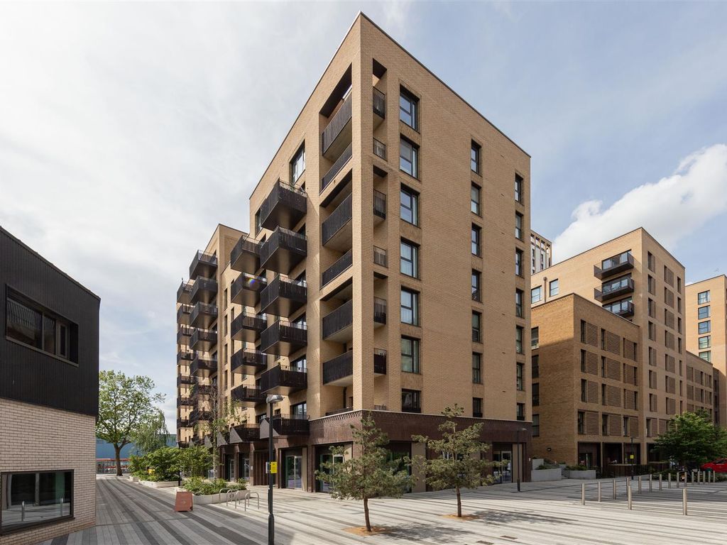 2 bed flat for sale in Frank Searle Passage, London E17, £475,000 - Zoopla