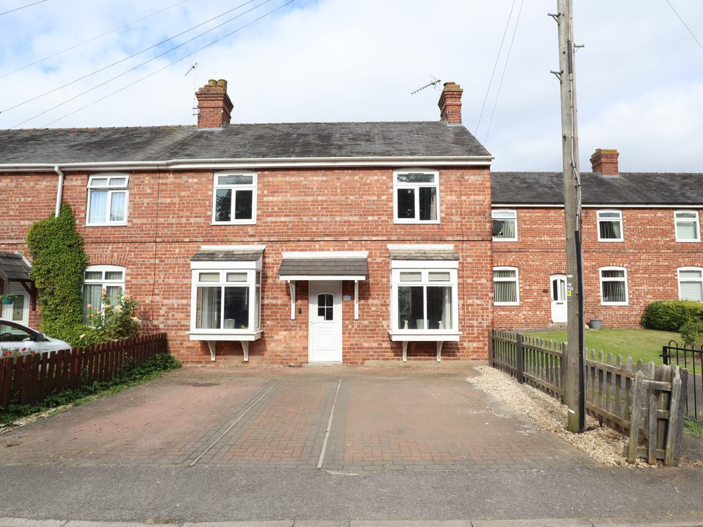 3 bed end terrace house for sale in Manor Place, Sleaford NG34 - Zoopla