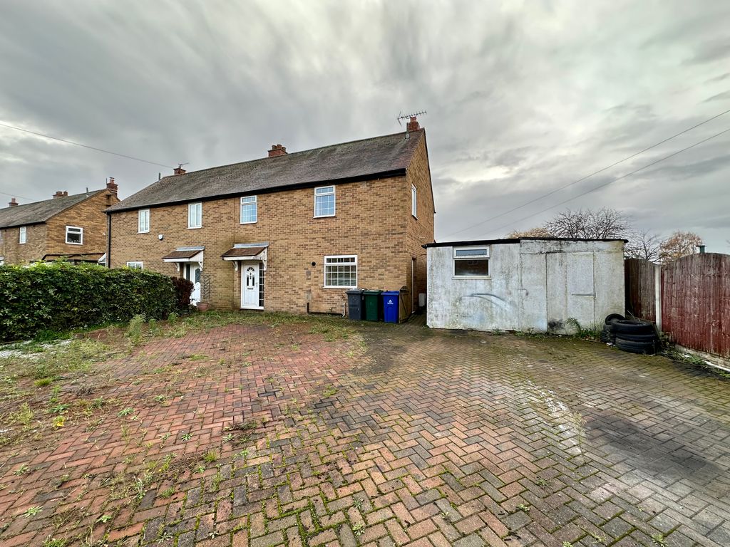 3 Bed Semi Detached House For Sale In Hawthorn Avenue Armthorpe