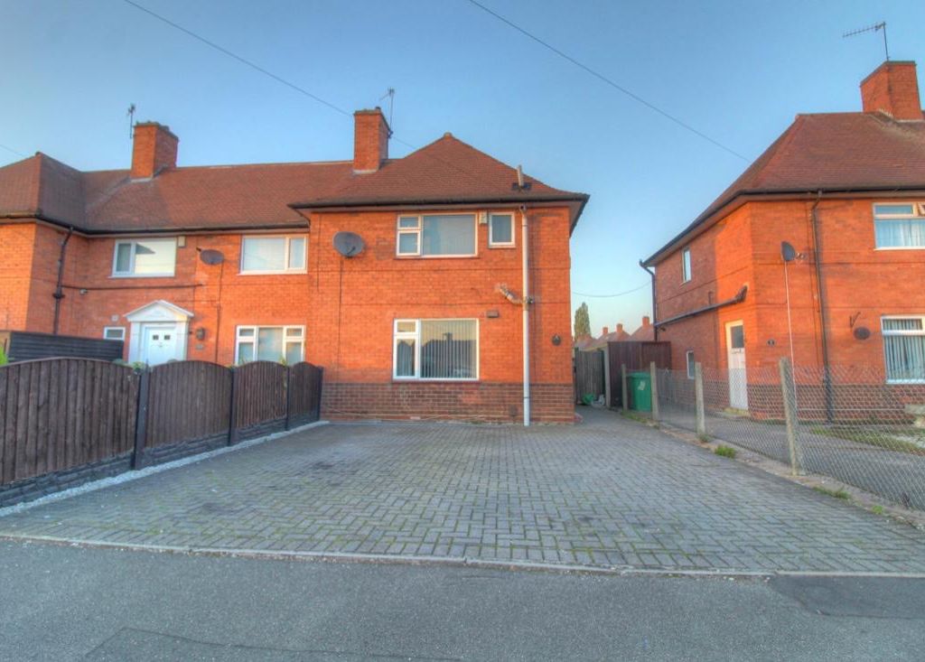 3 Bed End Terrace House For Sale In Southwold Drive Wollaton