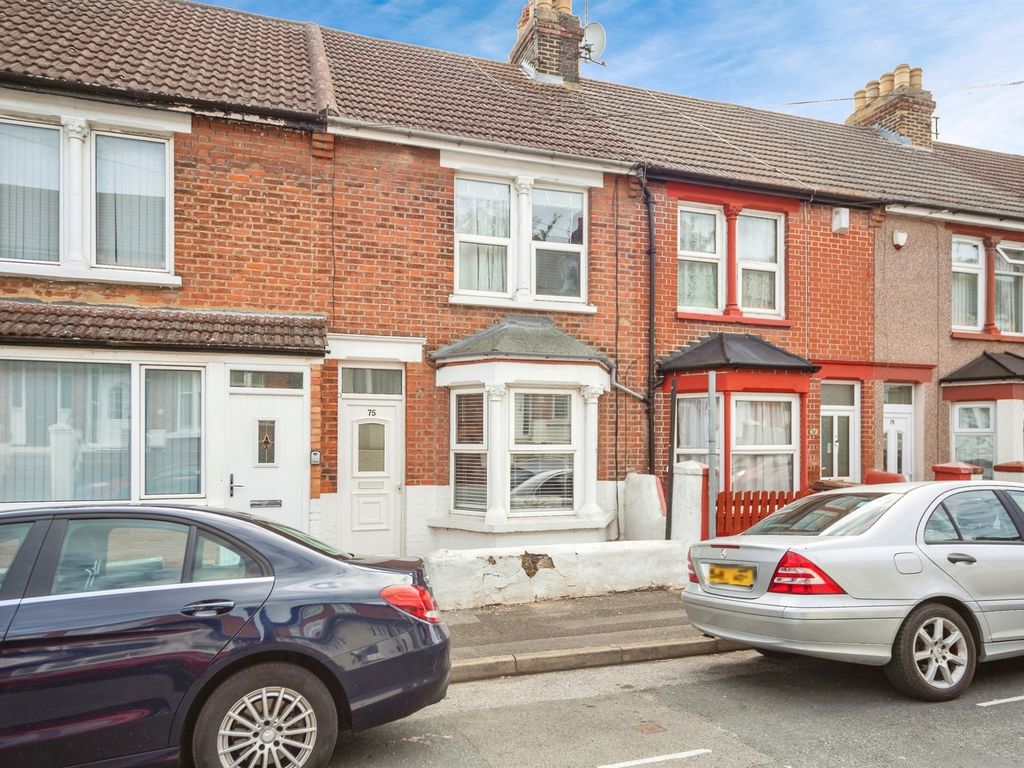 3 Bed Terraced House For Sale In Corporation Road Gillingham Me7 £