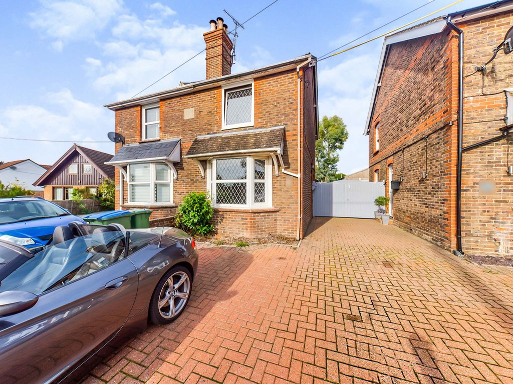 3 Bed Semi Detached House For Sale In Brighton Road Monks Gate