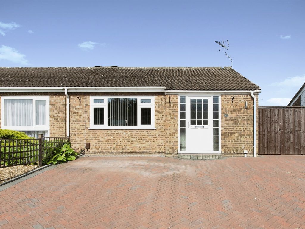 2 bed semi-detached bungalow for sale in Nene Close, Raunds ...