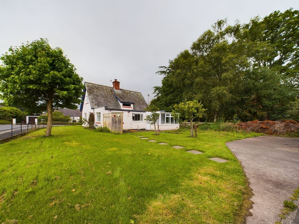 4 bed detached house for sale in Park Road, Scotby CA4, £280,000 - Zoopla