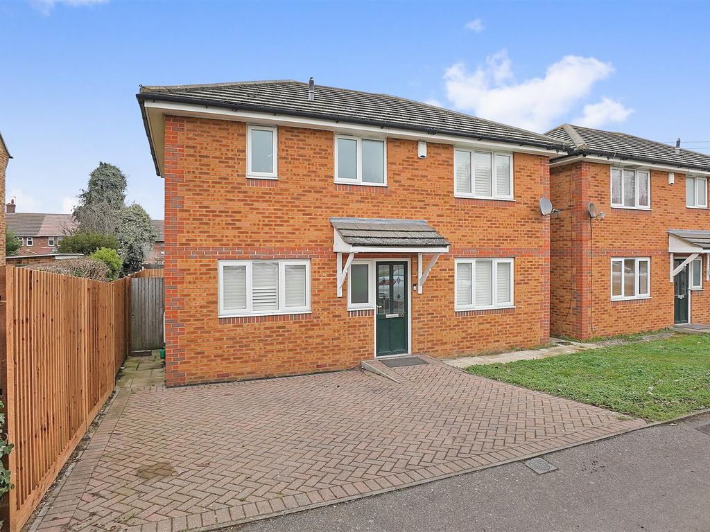 3 bed detached house for sale in High Road, Wilmington, Kent DA2 - Zoopla