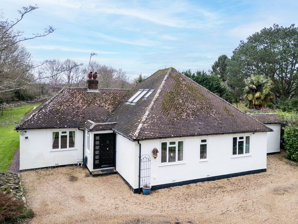 4 bed detached house for sale in Smallfield Road, Horne, Horley RH6, £ ...