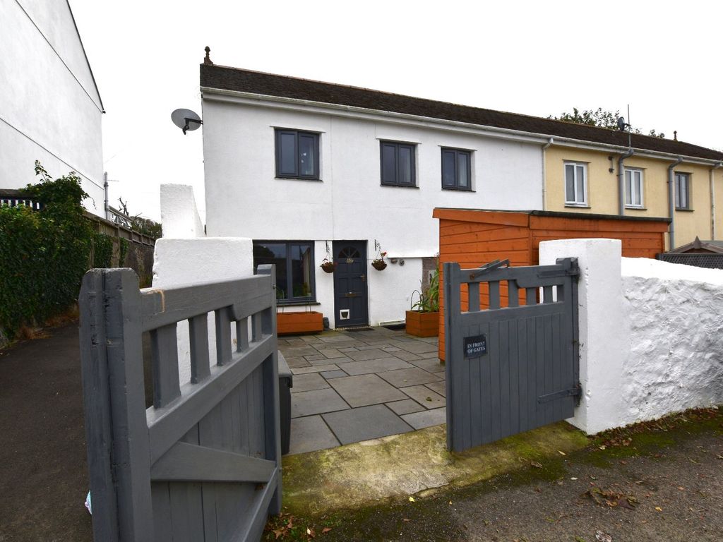 3 Bed End Terrace House For Sale In Albany Road Redruth Cornwall Tr15