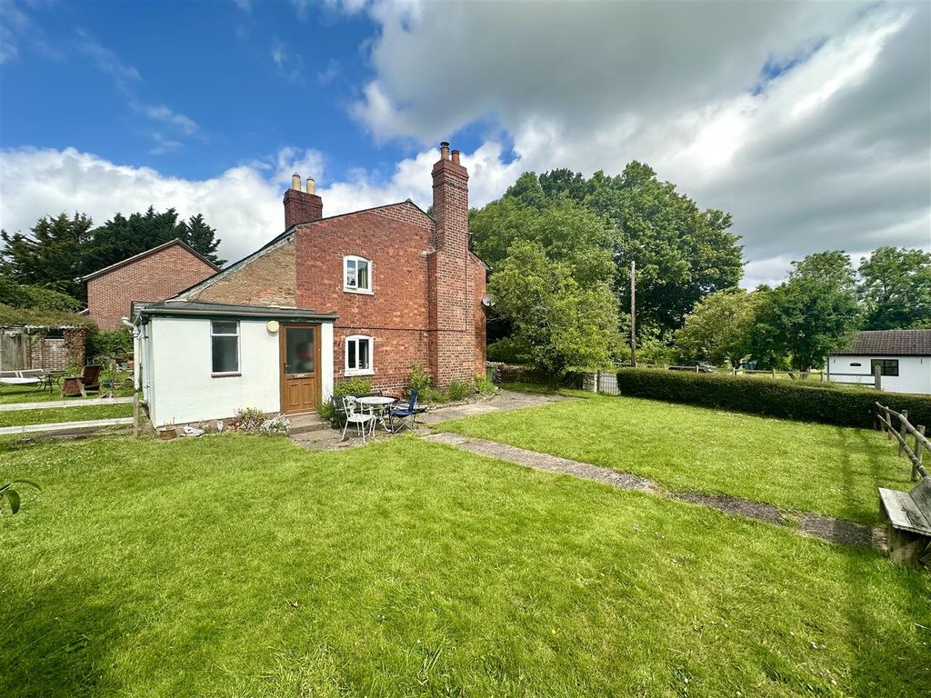 2 bed cottage to rent in Gorsley, Ross On Wye, Herefordshire HR9, £750 ...