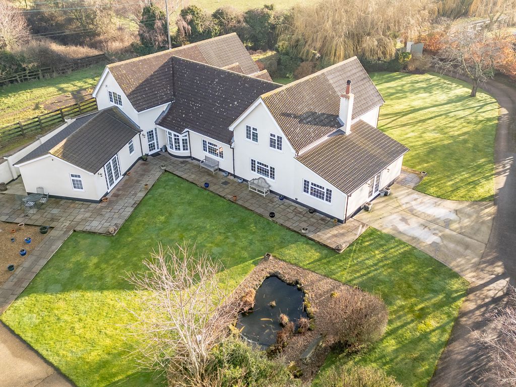 4 Bed Detached House For Sale In Gate House Lane North Wootton Kings