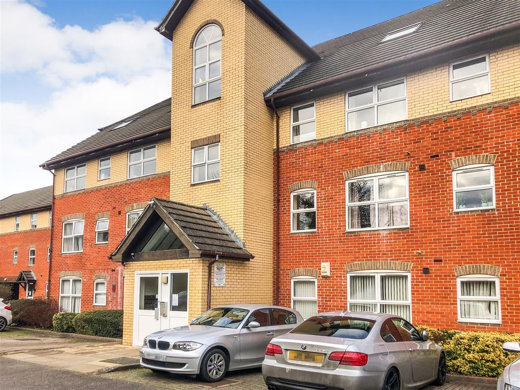 2 bed flat for sale in Kings Road, Reading, Berkshire RG1 - Zoopla