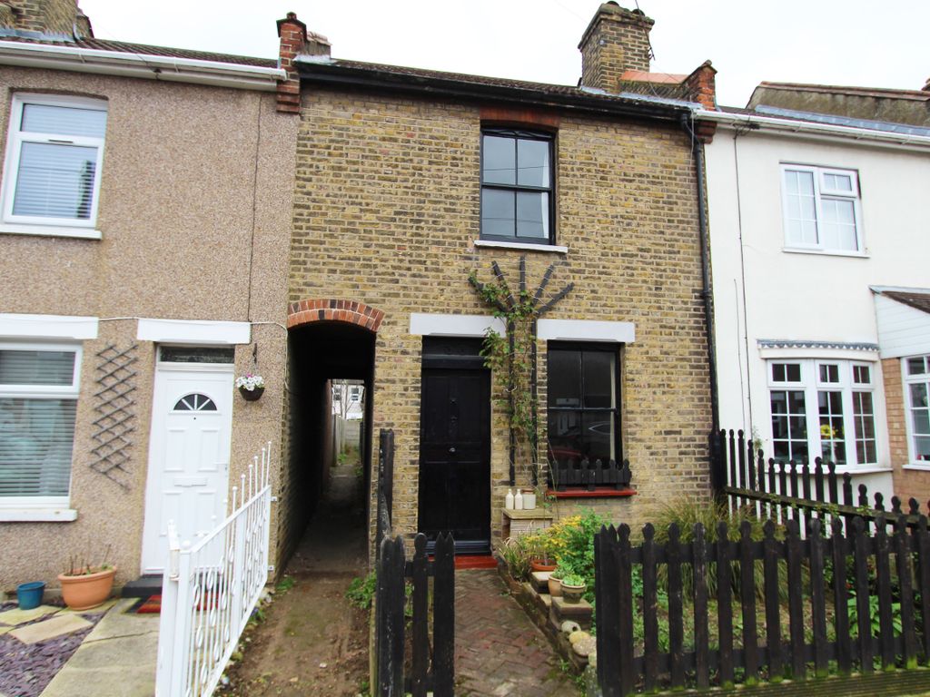 2 Bed Terraced House For Sale In Wellington Road Dartford Kent Da1 £