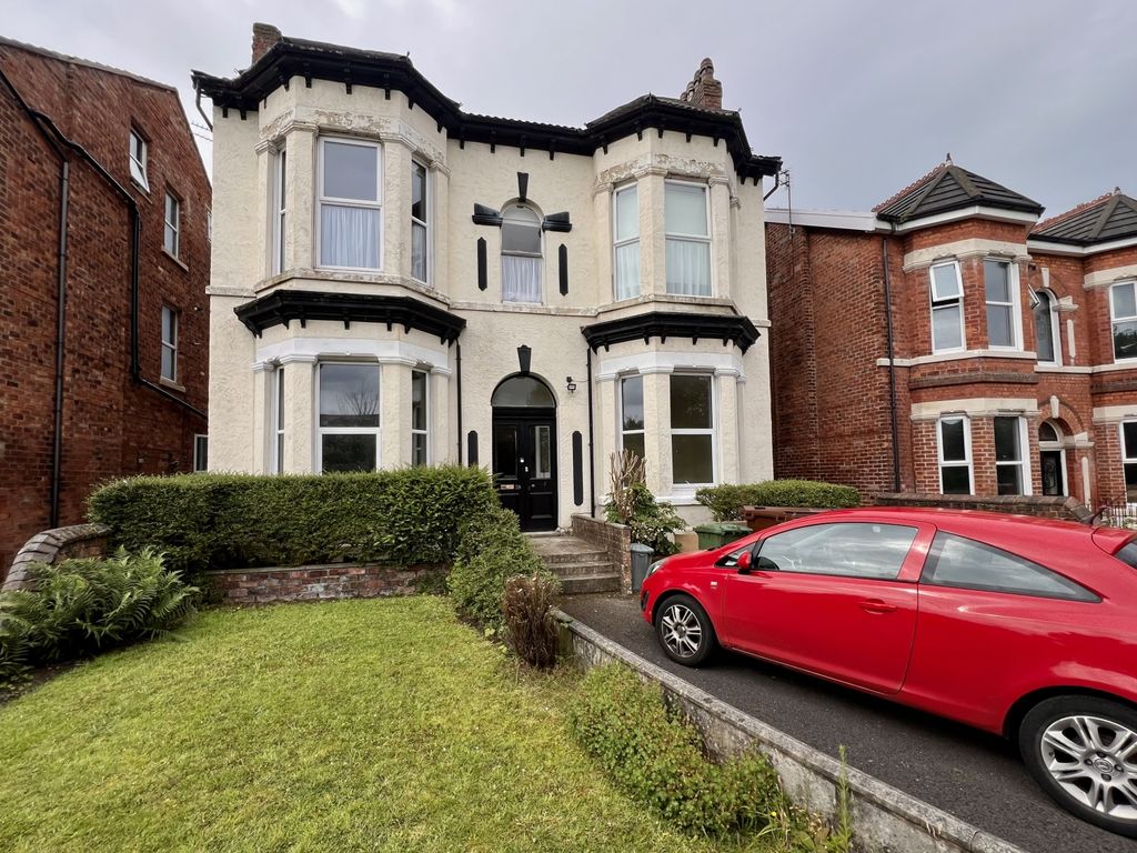 1 bed flat to rent in Flat 1, 28 New Scarisbrick Road, Southport PR8, £ ...