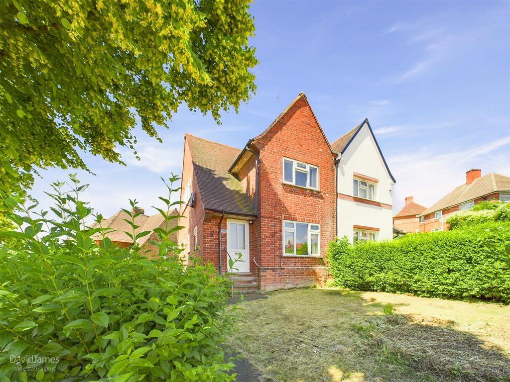 3 bed semi-detached house for sale in Sneinton Dale, Sneinton ...