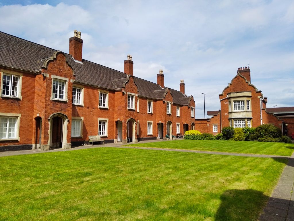 1 bed flat to rent in Ladywood Middleway, Edgbaston, Birmingham B16, £ ...