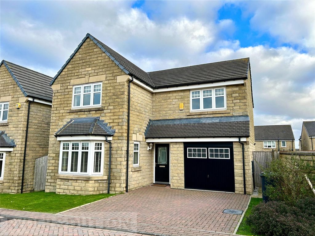 4 Bed Detached House To Rent In Pavilion View Lindley Huddersfield