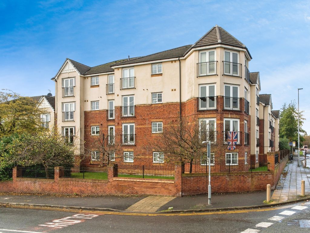 2 bed flat for sale in Pinhigh Place, Salford, Greater Manchester M6, £ ...