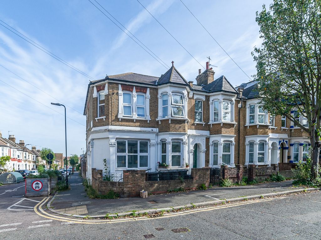 1 bed flat to rent in Glyn Road, London E5, £1,400 pcm - Zoopla