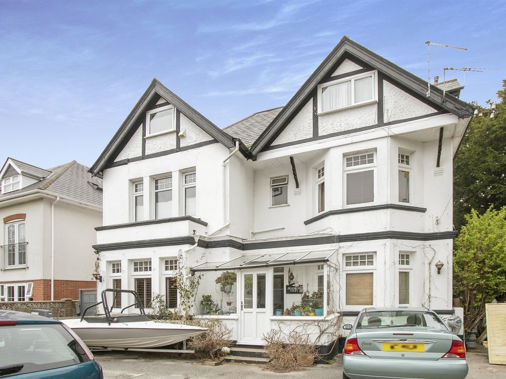 2 Bed Flat For Sale In Southbourne Road Southbourne Bournemouth Bh6