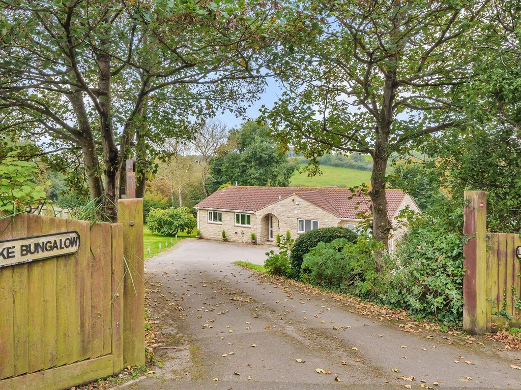 4 bed detached bungalow for sale in Spa Road, Weymouth DT4, £725,000 ...