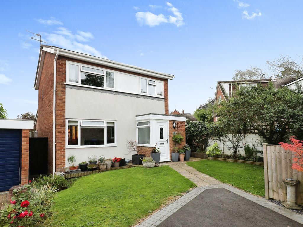 3 bed detached house for sale in Cowley Way, Rugby CV23, £325,000 - Zoopla