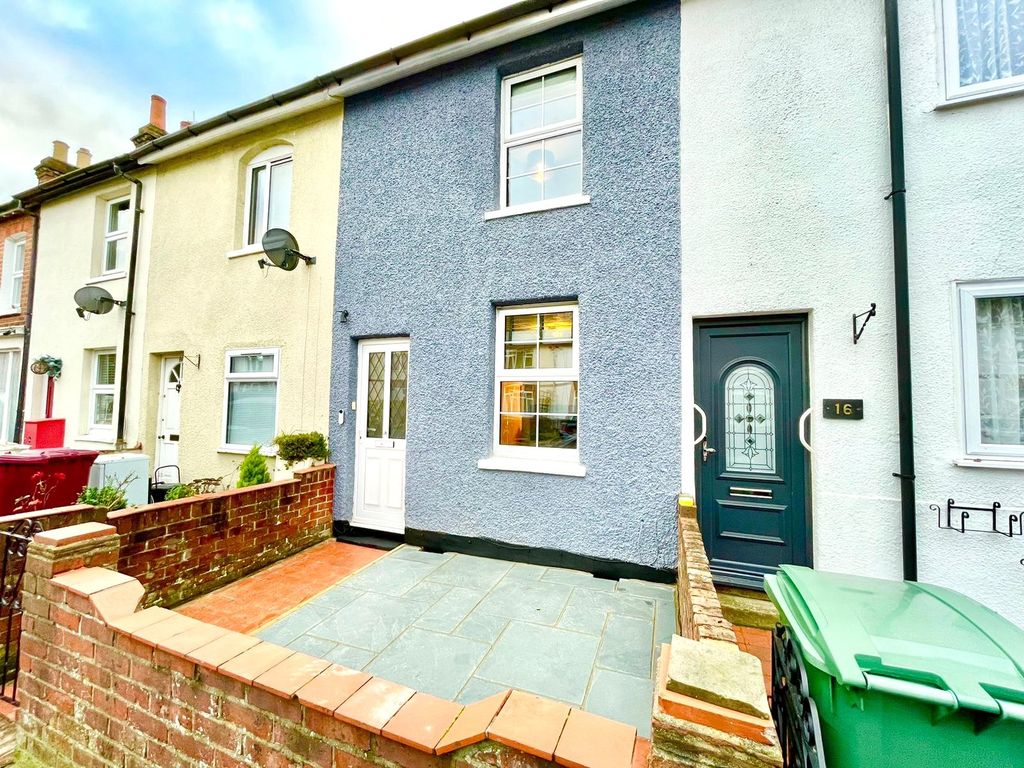 2 Bed Terraced House To Rent In Brunswick Street Reading Berkshire