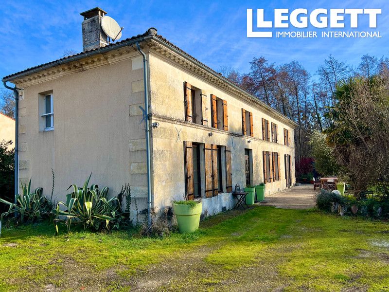 Pons, Charente-Maritime, Nouvelle-Aquitaine, 4 bed villa for sale, £ ...
