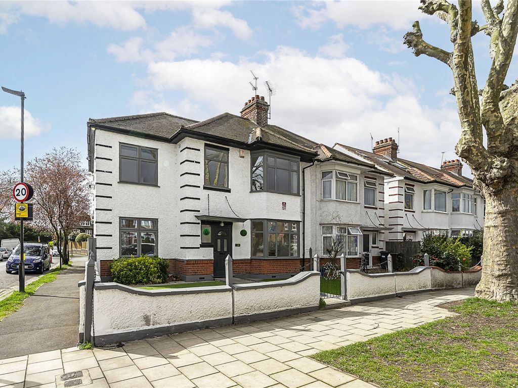 4 bed semi-detached house for sale in Boston Manor Road, Brentford TW8 ...