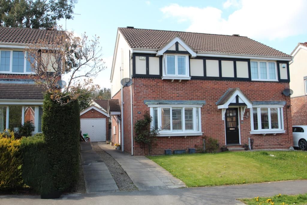 3 bed detached house to rent in Heather Way, Harrogate, North Yorkshire ...