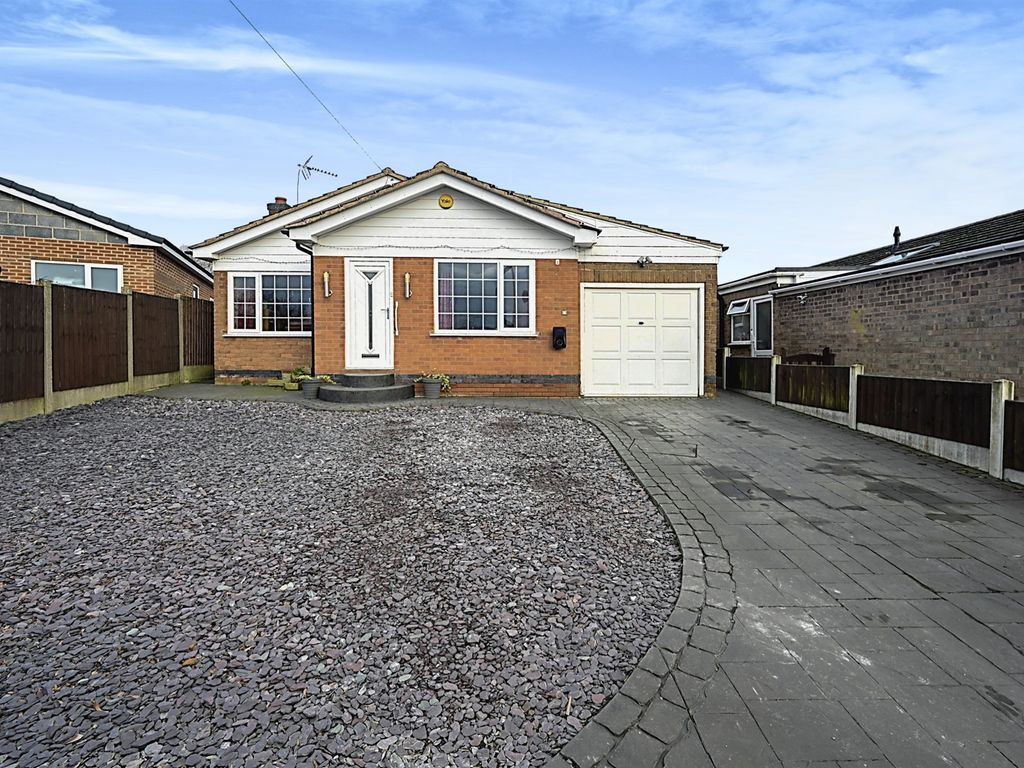 3 Bed Detached Bungalow For Sale In Clumber Way Bilsthorpe Newark